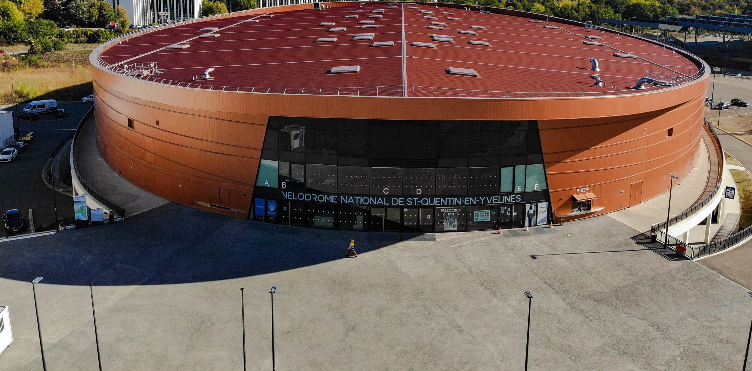 Le Vélodrome national – MONTIGNY LE BRETONNEUX